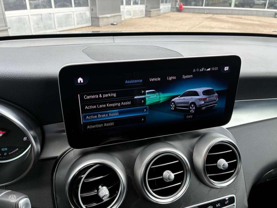 Черный Мерседес ГЛЦ 200 2019 в Вильнюс, объемом двигателя 1.99 л и пробегом 95 тыс. км за 31700 €, фото 22 на AUTOMOTO.COM.LV