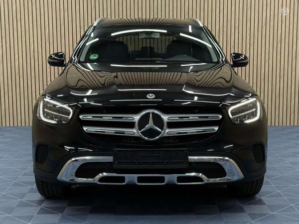 Melns Mercedes-Benz GLC 200 2019 Marijampole, ar dzinēja tilpumu 1.99 L un nobraukumu 114 tūkst. km par 25350 €, foto 3 vietnē AUTOMOTO.COM.LV