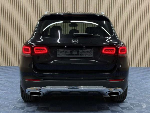 Melns Mercedes-Benz GLC 200 2019 Marijampole, ar dzinēja tilpumu 1.99 L un nobraukumu 114 tūkst. km par 25350 €, foto 7 vietnē AUTOMOTO.COM.LV