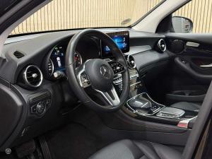 Black Mercedes-Benz GLC 200 2019 in Marijampole, with an engine capacity of 1.99 L and mileage of 114 thousand km for 25350 €, photo 11 on AUTOMOTO.COM.LV