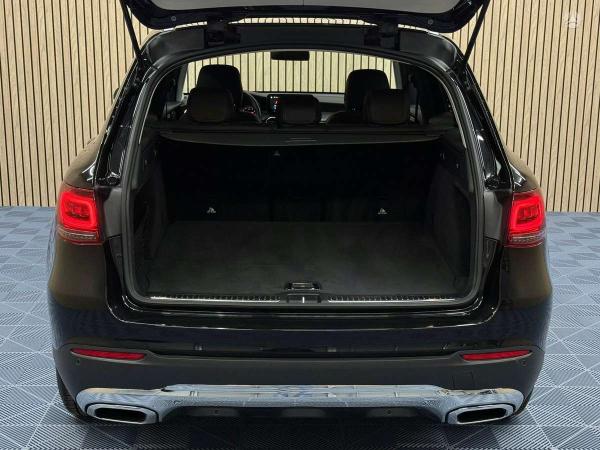 Black Mercedes-Benz GLC 200 2019 in Marijampole, with an engine capacity of 1.99 L and mileage of 114 thousand km for 24990 €, photo 8 on AUTOMOTO.COM.LV