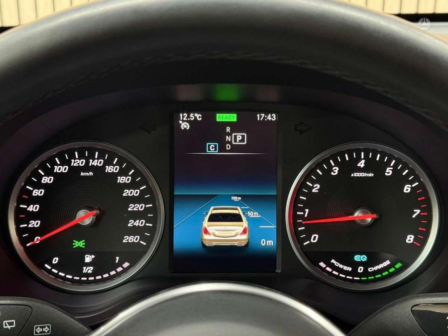 Black Mercedes-Benz GLC 200 2019 in Marijampole, with an engine capacity of 1.99 L and mileage of 114 thousand km for 24990 €, photo 13 on AUTOMOTO.COM.LV