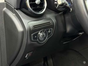 Black Mercedes-Benz GLC 200 2019 in Marijampole, with an engine capacity of 1.99 L and mileage of 114 thousand km for 24990 €, photo 19 on AUTOMOTO.COM.LV