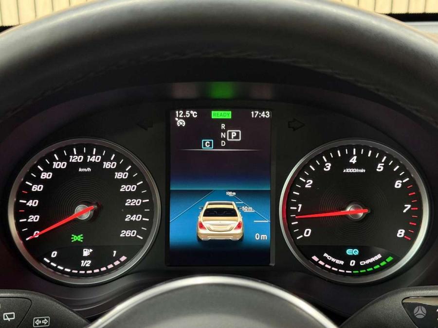 Black Mercedes-Benz GLC 200 2019 in Marijampole, with an engine capacity of 1.99 L and mileage of 114 thousand km for 24990 €, photo 13 on AUTOMOTO.COM.LV