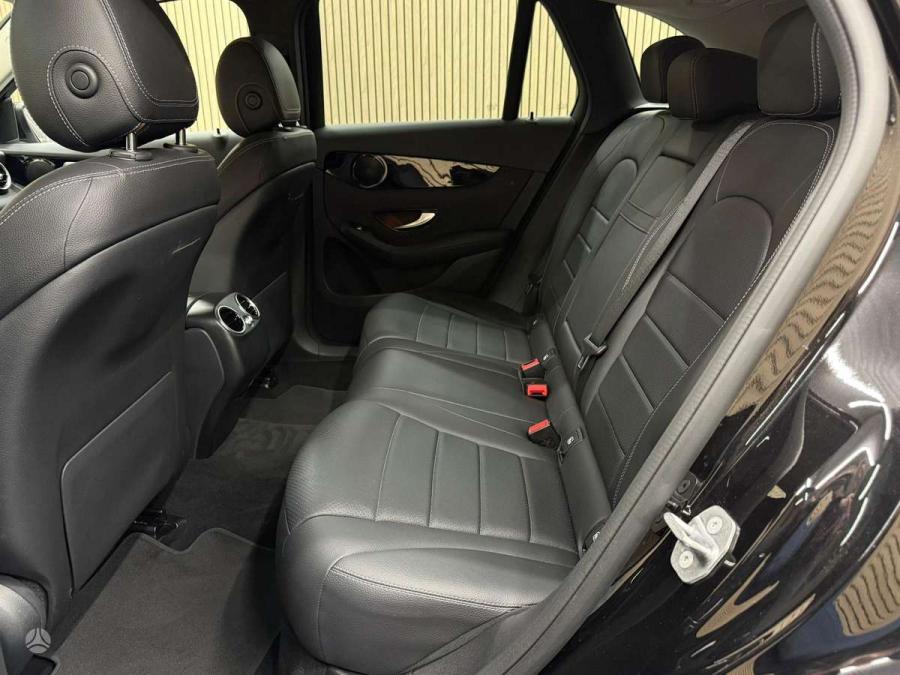 Black Mercedes-Benz GLC 200 2019 in Marijampole, with an engine capacity of 1.99 L and mileage of 114 thousand km for 24990 €, photo 25 on AUTOMOTO.COM.LV
