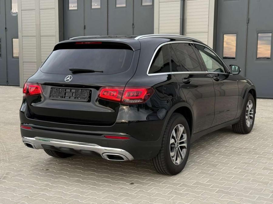 Melns Mercedes-Benz GLC 200 2019 Marijampole, ar dzinēja tilpumu 1.99 L un nobraukumu 114 tūkst. km par 24950 €, foto 6 vietnē AUTOMOTO.COM.LV