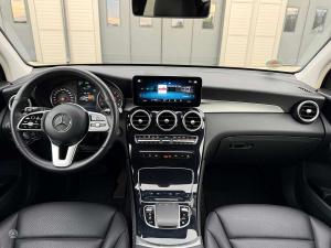 Melns Mercedes-Benz GLC 200 2019 Marijampole, ar dzinēja tilpumu 1.99 L un nobraukumu 114 tūkst. km par 24950 €, foto 10 vietnē AUTOMOTO.COM.LV