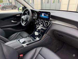 Melns Mercedes-Benz GLC 200 2019 Marijampole, ar dzinēja tilpumu 1.99 L un nobraukumu 114 tūkst. km par 24950 €, foto 12 vietnē AUTOMOTO.COM.LV