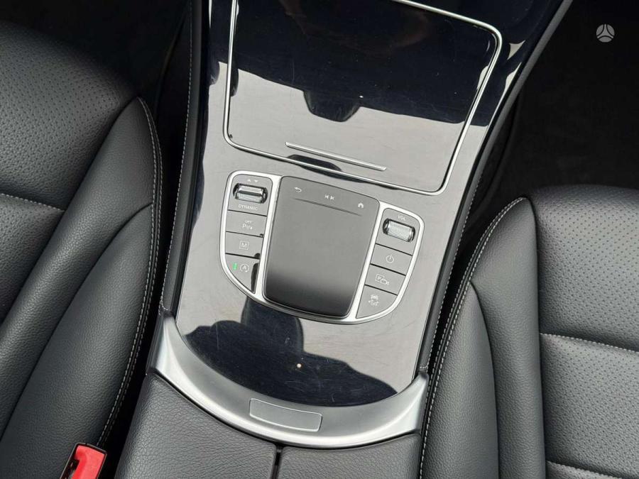 Melns Mercedes-Benz GLC 200 2019 Marijampole, ar dzinēja tilpumu 1.99 L un nobraukumu 114 tūkst. km par 24950 €, foto 18 vietnē AUTOMOTO.COM.LV