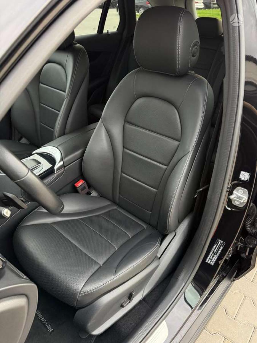 Melns Mercedes-Benz GLC 200 2019 Marijampole, ar dzinēja tilpumu 1.99 L un nobraukumu 114 tūkst. km par 24950 €, foto 19 vietnē AUTOMOTO.COM.LV