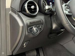 Melns Mercedes-Benz GLC 200 2019 Marijampole, ar dzinēja tilpumu 1.99 L un nobraukumu 114 tūkst. km par 24950 €, foto 25 vietnē AUTOMOTO.COM.LV