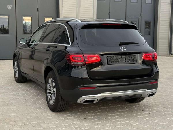Mercedes-Benz GLC 200 2019 Marijampole vietnē Melns Mercedes-Benz GLC 200 2019 Marijampole, ar dzinēja tilpumu 1.99 L un nobraukumu 114 tūkst. km par 24950 €, foto 7 vietnē AUTOMOTO.COM.LV