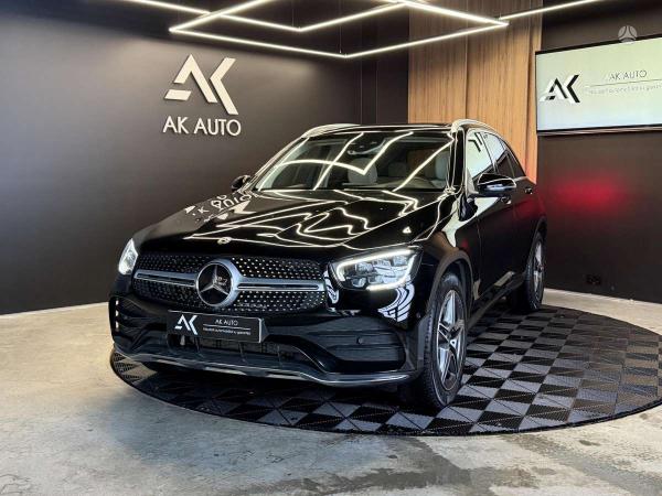 Black Mercedes-Benz GLC 200 2020 in Kaunas, with an engine capacity of 1.99 L and mileage of 99 thousand km for 32990 €, photo 5 on AUTOMOTO.COM.LV