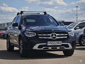 Black Mercedes-Benz GLC 200 2021 in Vilnius, with an engine capacity of 1.99 L and mileage of 78 thousand km for 34000 €, photo  on AUTOMOTO.COM.LV