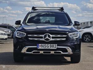 Black Mercedes-Benz GLC 200 2021 in Vilnius, with an engine capacity of 1.99 L and mileage of 78 thousand km for 34000 €, photo 3 on AUTOMOTO.COM.LV
