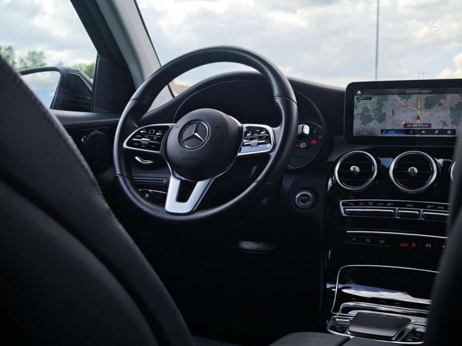 Black Mercedes-Benz GLC 200 2021 in Vilnius, with an engine capacity of 1.99 L and mileage of 78 thousand km for 34000 €, photo 14 on AUTOMOTO.COM.LV