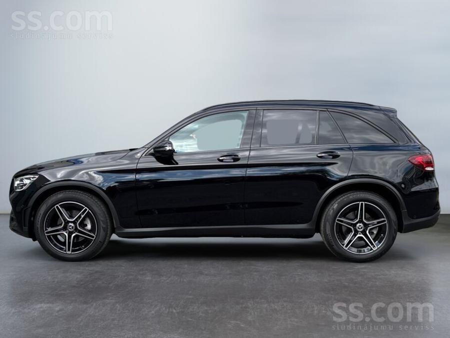 Melns Mercedes-Benz GLC 200 2022 Rīga, ar dzinēja tilpumu 2.00 L un nobraukumu 37 tūkst. km par 39800 €, foto 2 vietnē AUTOMOTO.COM.LV