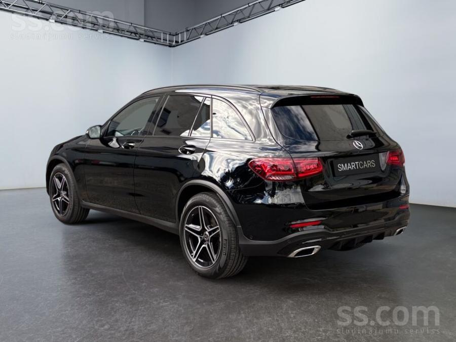 Melns Mercedes-Benz GLC 200 2022 Rīga, ar dzinēja tilpumu 2.00 L un nobraukumu 37 tūkst. km par 39800 €, foto 3 vietnē AUTOMOTO.COM.LV
