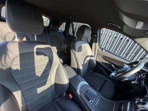 Melns Mercedes-Benz GLC 200 2022 Viļņa, ar dzinēja tilpumu 1.99 L un nobraukumu 57 tūkst. km par 36400 €, foto 15 vietnē AUTOMOTO.COM.LV