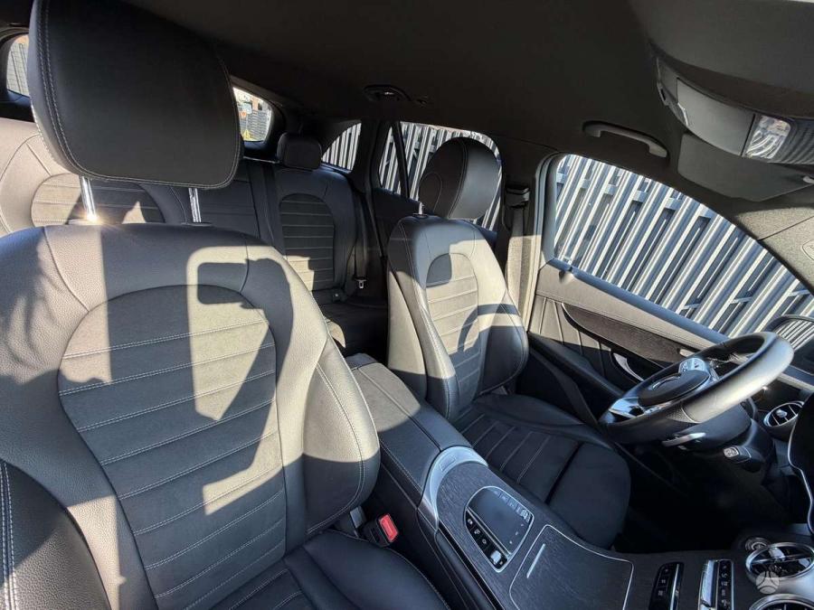 Melns Mercedes-Benz GLC 200 2022 Viļņa, ar dzinēja tilpumu 1.99 L un nobraukumu 57 tūkst. km par 36400 €, foto 15 vietnē AUTOMOTO.COM.LV
