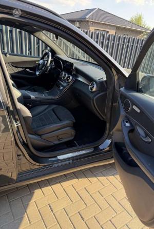 Melns Mercedes-Benz GLC 200 2022 Viļņa, ar dzinēja tilpumu 1.99 L un nobraukumu 57 tūkst. km par 36400 €, foto 16 vietnē AUTOMOTO.COM.LV