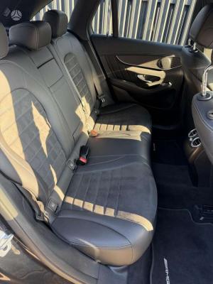 Melns Mercedes-Benz GLC 200 2022 Viļņa, ar dzinēja tilpumu 1.99 L un nobraukumu 57 tūkst. km par 36400 €, foto 18 vietnē AUTOMOTO.COM.LV