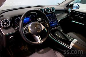 Melns Mercedes-Benz GLC 200 2023 Rīga, ar dzinēja tilpumu 2.00 L un nobraukumu 28 tūkst. km par 47900 €, foto 13 vietnē AUTOMOTO.COM.LV