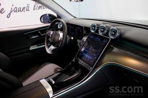 Melns Mercedes-Benz GLC 200 2023 Rīga, ar dzinēja tilpumu 2.00 L un nobraukumu 28 tūkst. km par 47900 €, foto 24 vietnē AUTOMOTO.COM.LV
