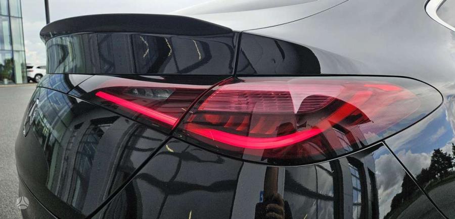 Melns Mercedes-Benz GLC 200 2023 Klaipėda, ar dzinēja tilpumu 2.00 L un nobraukumu 39 tūkst. km par 55000 €, foto 15 vietnē AUTOMOTO.COM.LV