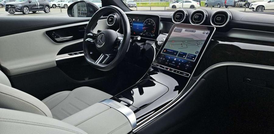 Melns Mercedes-Benz GLC 200 2023 Klaipėda, ar dzinēja tilpumu 2.00 L un nobraukumu 39 tūkst. km par 55000 €, foto 28 vietnē AUTOMOTO.COM.LV