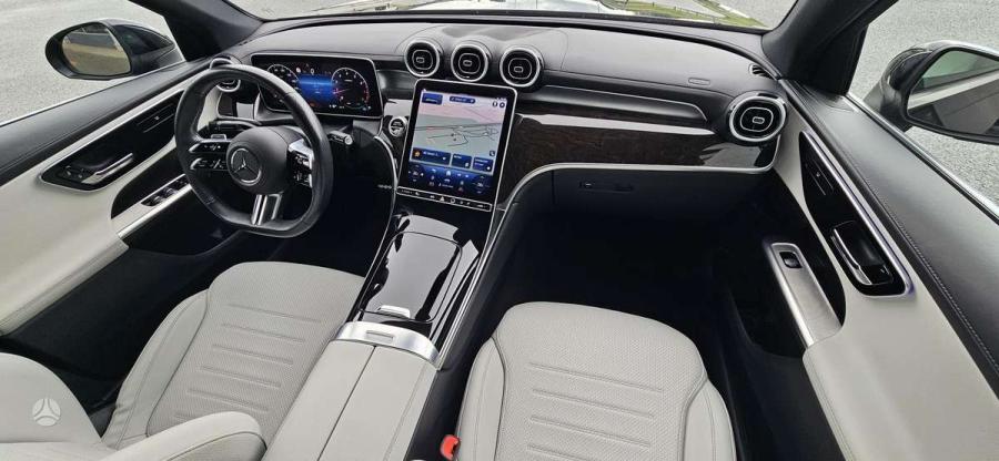 Melns Mercedes-Benz GLC 200 2023 Klaipėda, ar dzinēja tilpumu 2.00 L un nobraukumu 39 tūkst. km par 55000 €, foto 29 vietnē AUTOMOTO.COM.LV