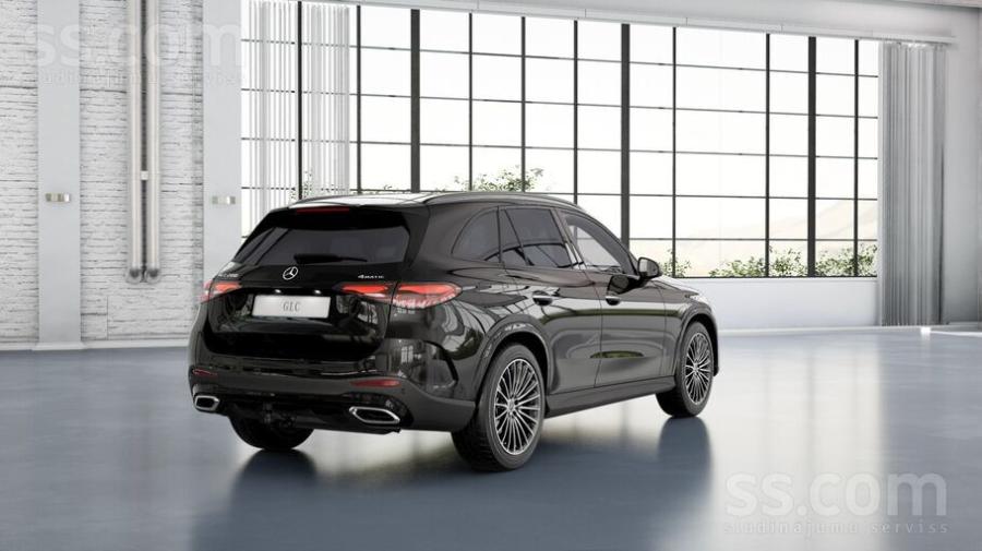 Black Mercedes-Benz GLC 200 2025 in Riga, with an engine capacity of 2.00 L and mileage of 14 thousand km for 61900 €, photo 5 on AUTOMOTO.COM.LV