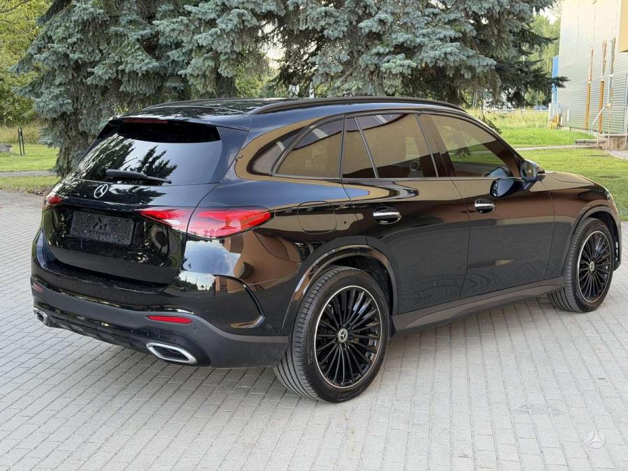 Melns Mercedes-Benz GLC 200 2025 Kauņa, ar dzinēja tilpumu 2.00 L un nobraukumu 30 tūkst. km par 41990 €, foto 5 vietnē AUTOMOTO.COM.LV
