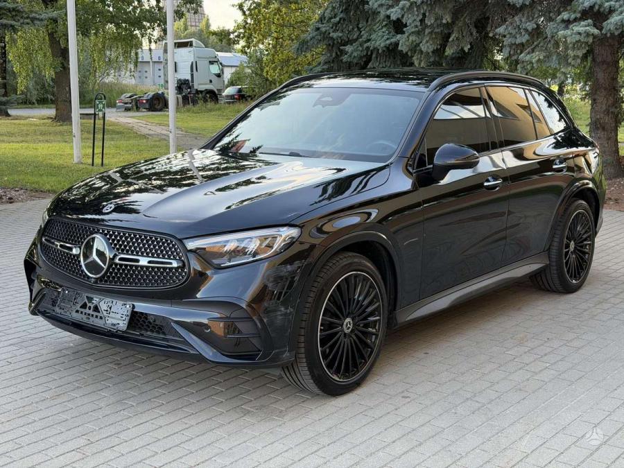 Melns Mercedes-Benz GLC 200 2025 Kauņa, ar dzinēja tilpumu 2.00 L un nobraukumu 30 tūkst. km par 41990 €, foto 12 vietnē AUTOMOTO.COM.LV