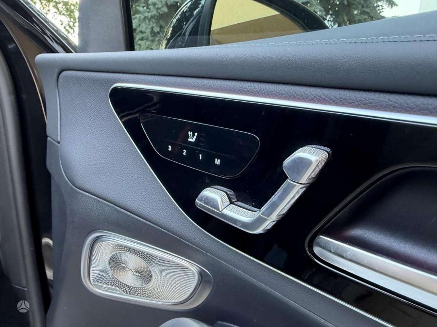 Melns Mercedes-Benz GLC 200 2025 Kauņa, ar dzinēja tilpumu 2.00 L un nobraukumu 30 tūkst. km par 41990 €, foto 28 vietnē AUTOMOTO.COM.LV