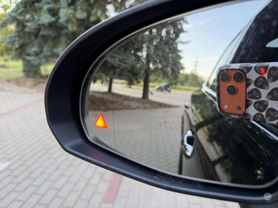 Melns Mercedes-Benz GLC 200 2025 Kauņa, ar dzinēja tilpumu 2.00 L un nobraukumu 30 tūkst. km par 41990 €, foto 36 vietnē AUTOMOTO.COM.LV
