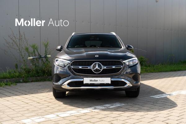 Melns Mercedes-Benz GLC 200 2025 Viļņa, ar dzinēja tilpumu 2.00 L un nobraukumu 31 tūkst. km par 49350 €, foto 2 vietnē AUTOMOTO.COM.LV