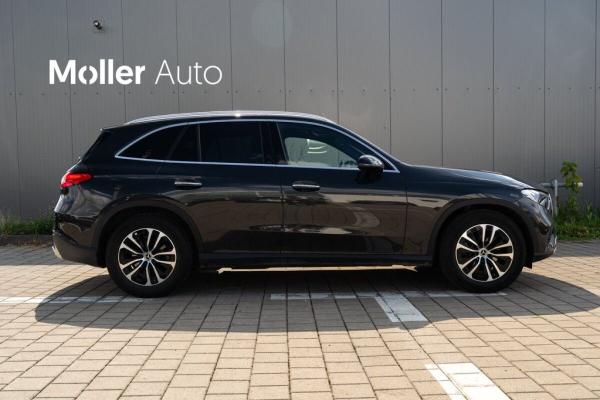 Melns Mercedes-Benz GLC 200 2025 Viļņa, ar dzinēja tilpumu 2.00 L un nobraukumu 31 tūkst. km par 49350 €, foto 7 vietnē AUTOMOTO.COM.LV