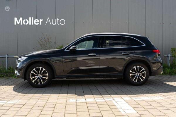 Melns Mercedes-Benz GLC 200 2025 Viļņa, ar dzinēja tilpumu 2.00 L un nobraukumu 31 tūkst. km par 49350 €, foto 3 vietnē AUTOMOTO.COM.LV