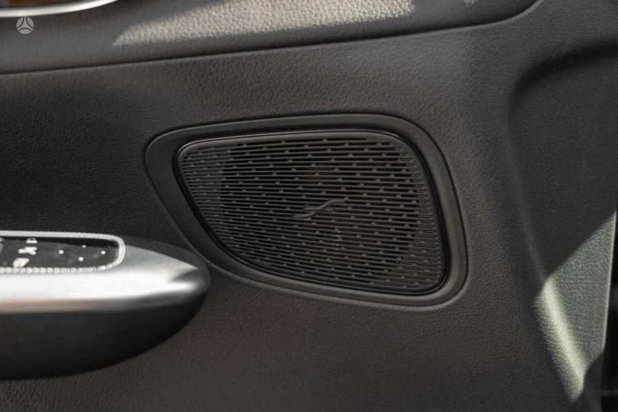 Melns Mercedes-Benz GLC 200 2025 Viļņa, ar dzinēja tilpumu 2.00 L un nobraukumu 31 tūkst. km par 49350 €, foto 12 vietnē AUTOMOTO.COM.LV