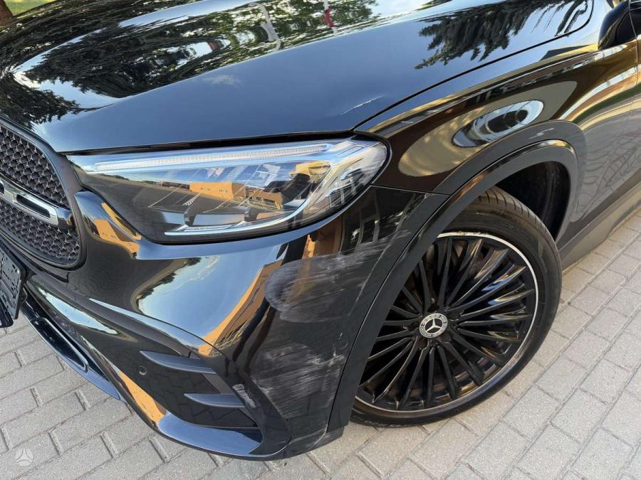 Black Mercedes-Benz GLC 200 2025 in Kaunas, with an engine capacity of 1.99 L and mileage of 30 thousand km for 42300 €, photo 16 on AUTOMOTO.COM.LV