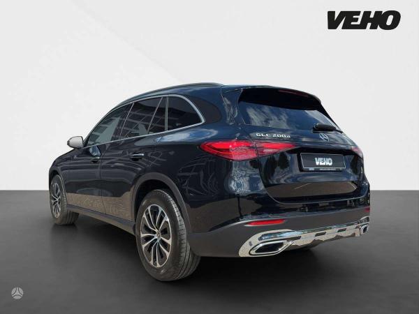 Melns Mercedes-Benz GLC 200 2026 Viļņa, ar dzinēja tilpumu 1.99 L un nobraukumu 10 tūkst. km par 51900 €, foto 3 vietnē AUTOMOTO.COM.LV