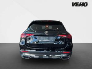 Melns Mercedes-Benz GLC 200 2026 Viļņa, ar dzinēja tilpumu 1.99 L un nobraukumu 0 tūkst. km par 58682 €, foto 4 vietnē AUTOMOTO.COM.LV