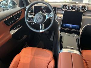 Melns Mercedes-Benz GLC 200 2026 Viļņa, ar dzinēja tilpumu 1.99 L un nobraukumu 0 tūkst. km par 58682 €, foto 18 vietnē AUTOMOTO.COM.LV