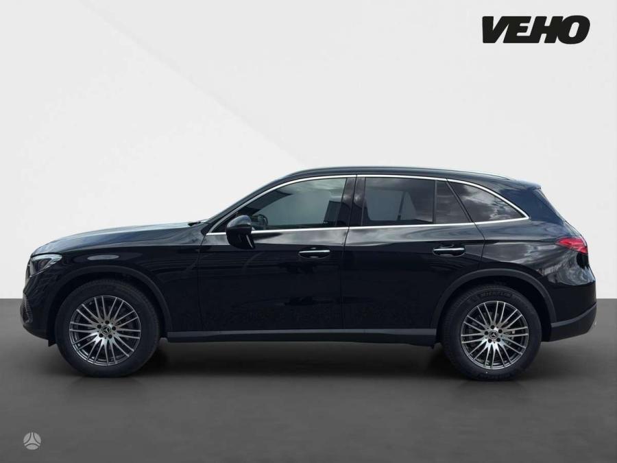 Melns Mercedes-Benz GLC 200 2026 Viļņa, ar dzinēja tilpumu 2.00 L un nobraukumu 0 tūkst. km par 58125 €, foto 3 vietnē AUTOMOTO.COM.LV