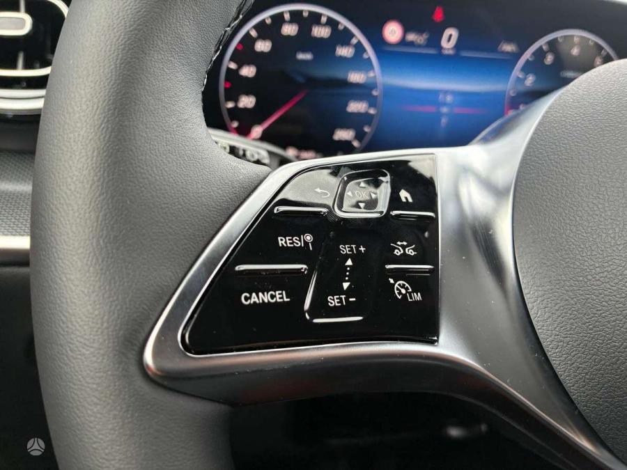 Melns Mercedes-Benz GLC 200 2026 Viļņa, ar dzinēja tilpumu 2.00 L un nobraukumu 0 tūkst. km par 58125 €, foto 24 vietnē AUTOMOTO.COM.LV