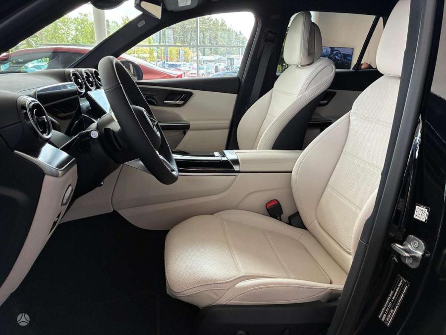 Black Mercedes-Benz GLC 200 2026 in Vilnius, with an engine capacity of 1.99 L and mileage of 0 thousand km for 55230 €, photo 13 on AUTOMOTO.COM.LV