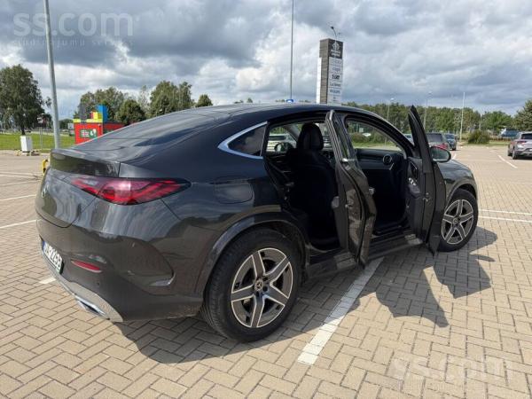 Melns Mercedes-Benz GLC 200 2024 Rīga, ar dzinēja tilpumu 2.00 L un nobraukumu 13 tūkst. km par 55000 €, foto 3 vietnē AUTOMOTO.COM.LV