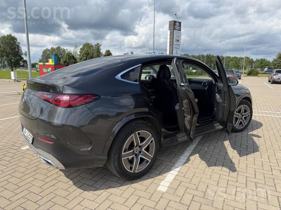 Melns Mercedes-Benz GLC 200 2024 Rīga, ar dzinēja tilpumu 2.00 L un nobraukumu 13 tūkst. km par 55000 €, foto 4 vietnē AUTOMOTO.COM.LV