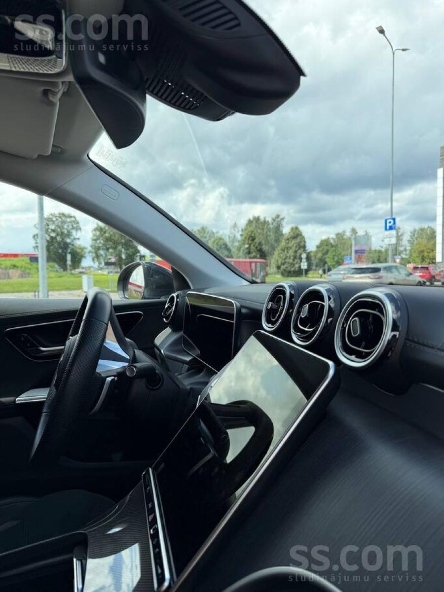 Melns Mercedes-Benz GLC 200 2024 Rīga, ar dzinēja tilpumu 2.00 L un nobraukumu 13 tūkst. km par 55000 €, foto 13 vietnē AUTOMOTO.COM.LV